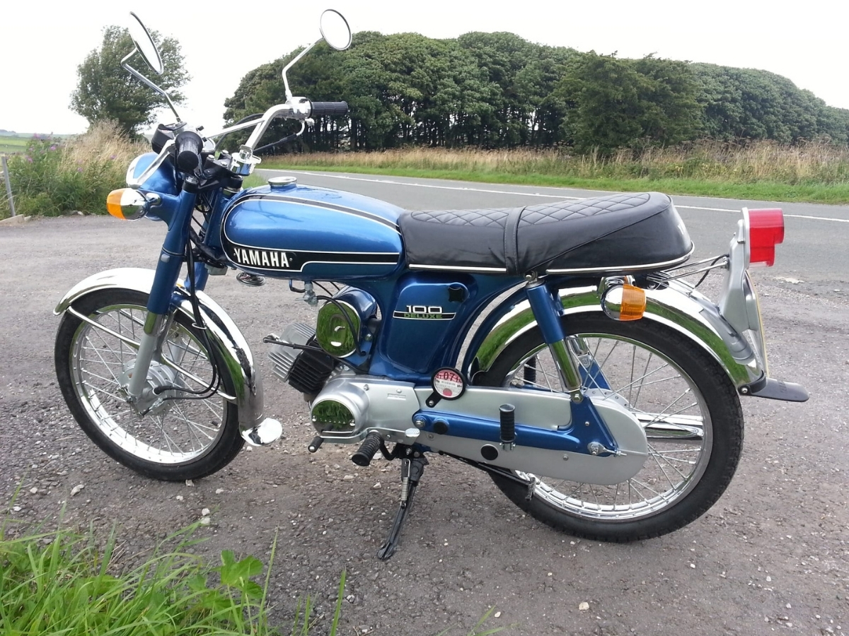 Yamaha Decals - Classic Reproduction Decals